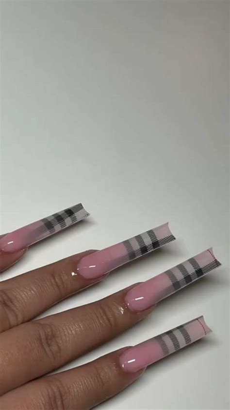 Burberry Nails In 2024