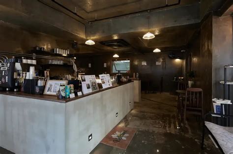 빈티지한 분위기의 19평 핸드드립 카페 인테리어 마포구 망원동