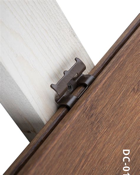 מחבר נסתר לדק במבוק מסוג Dasso שולץ את בן מאיר מחסן עצים לוחות עץ