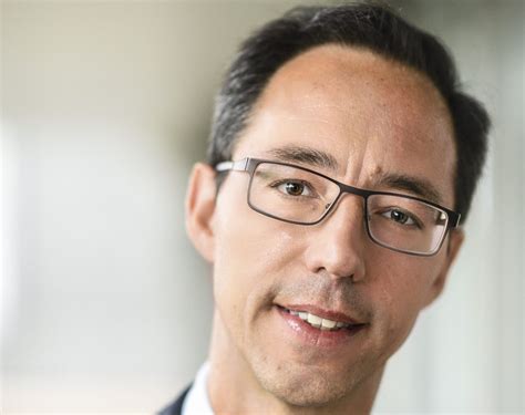 Hachette Livre Un Proche De Bolloré Soccupera De La Littérature