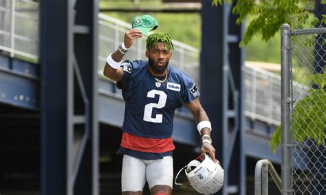 Jalen Mills Sees ‘night And Day Improvement From Patriots Rookie Cbs