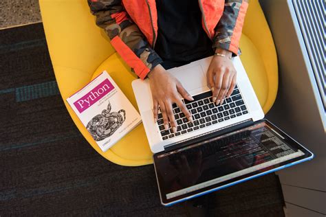 mengenal quick sort dan penyelesaiannya menggunakan python pesona