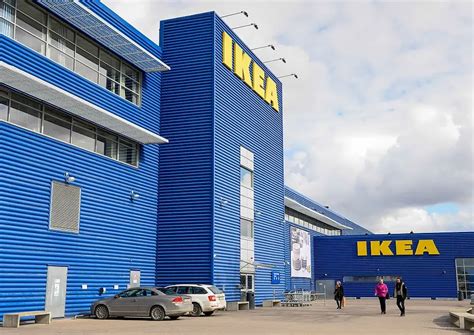 Billionaire Ikea Founder Ingvar Kamprad Who Drove A Modest Volvo And