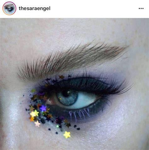 Pin De Sarenka Em Make Up Arte Em Maquiagem Maquiagem Acessórios