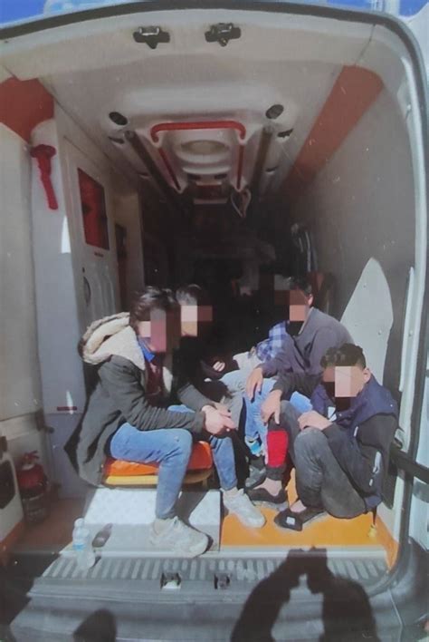 Mühendisyen On Twitter Afganlar Artık ülkeye özel Ambulansla Sokuluyor Ağrıda Jandarma