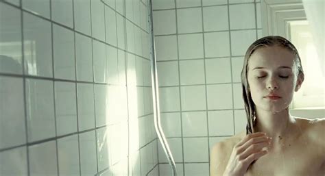Sara Paxton Nude Pics Page