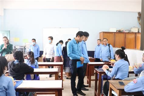 ກຳມະບານຮາກຖານ ສູນຂໍ້ມູນຂ່າວສານການເມືອງ ແລະ ການປົກຄອງ ແລະສູນຄົ້ນຄວ້າແນວຄິດ ໄກສອນ ພົມວິຫານ