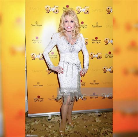 Dolly Parton 9 To 5 Musical Uk
