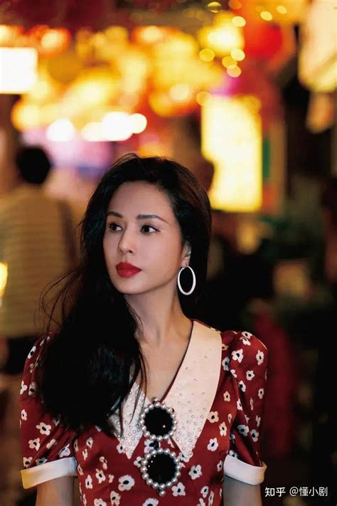 明星入局短剧潮起，继周星驰、黄晓明之后， 神仙姐姐”李若彤下凡，监制并主演短剧；东方卫视开辟 微剧场”展播30部优质微短剧！ 知乎