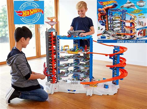 Amazon: Hot Wheels Super Ultimate Garage Playset