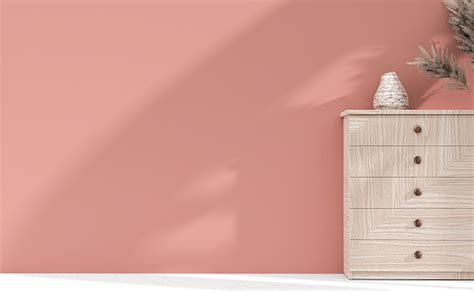 밝은 갈색 핑크 톤의 벽 배경에 찬장의 캐비닛 상자에는 장식된 수제 꽃병 햇빛 복사 공간이 있습니다 3차원 형태에 대한 스톡 사진 및 기타 이미지 Istock