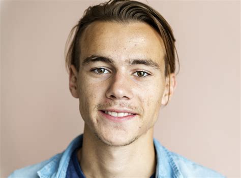 Forehead Bumps Causes Tips And Treatments Silkor Oman