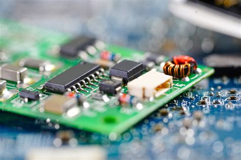 컴퓨터 회로 Cpu 칩 메인 보드 코어 프로세서 전자 장치 데이터 하드웨어 기술자 및 기술의 개념 0명에 대한 스톡 사진 및