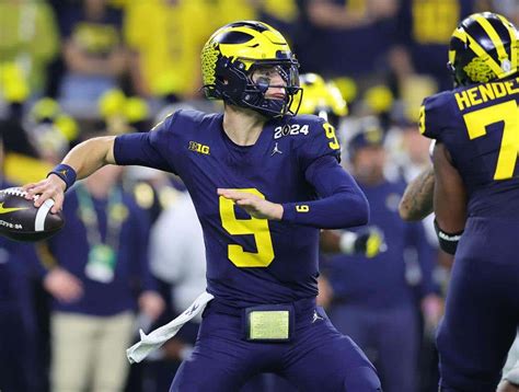 Nfl Draft The Pros And Cons Of Jj Mccarthy Compared To Drake Maye