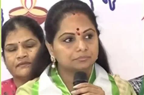 కవిత ఇంట్లో ఈడీ సోదాల నేపథ్యంలో నేతలతో కేసీఆర్ భేటీ
