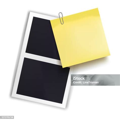 사진 프레임과 노란색 스티커 노트 첨부 금속 종이 클립 복고풍 의 사실적인 사진 프레임에 부착 된 금속 종이 클립 디자인용