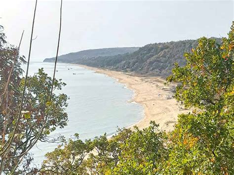 Плаж „Кара дере“ морски оазис за истински ценители