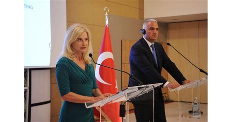 Зарица Динкова България е все по популярна дестинация за зимен туризъм