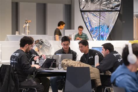 At The Mit Quantum Hackathon A Community Tackles Quantum Computing
