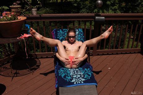 Naked Teen Nadia Noja Removes Her Bikini To Pose Nude In A Backyard