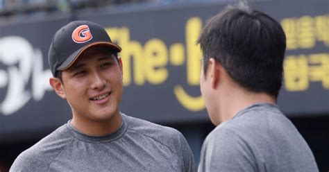 3타점 황재균 중요한 순간 집중하고 있다