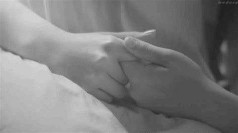 S Pornos Caresse