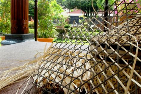 Ini Kerajinan Yang Dapat Dibuat Dengan Anyaman Bambu