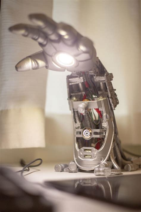 钢铁侠 手掌枱灯3d打印模型钢铁侠 手掌枱灯3d打印模型stl下载家居3d打印模型 Enjoying3d打印模型网