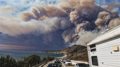 Maps Photos Video The Woolsey Fires Path Of Destruction Nbc Los