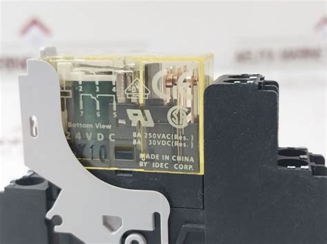 Idec Rj2s Cl D24 Relay With Socket Aeliya Marine