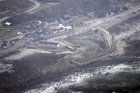 日本能登半岛地震导致部分海域变成陆地