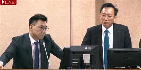 台高官叫嚣若蔡英文访美 不会再发生96年时台海危机手机新浪网