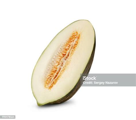 텍스트 또는 이미지에 대한 복사 공간이있는 흰색 배경에 격리 된 단면의 맛있는 녹색 텐드랄 멜론의 절반 측면 뷰 클로즈업 샷 0