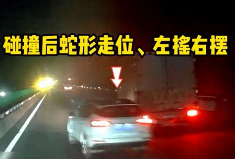 覆车之戒 小车硬挤“夹缝”，司机：“我估计马马虎虎能过去”李某快车道车辆