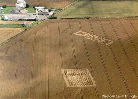 University Mathematician Decodes The Crop Circle With A Binary Code And Extraterrestrial Face