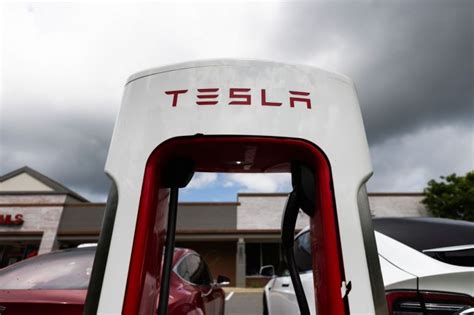 英bp 테슬라 슈퍼차저 인프라 인수 추진 아시아경제