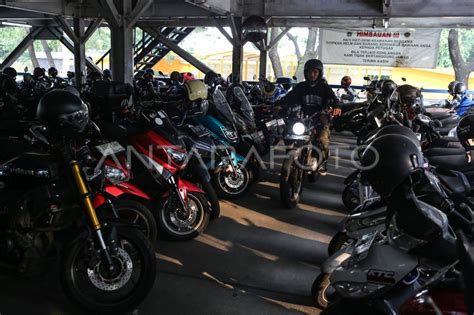Rencana Tarif Parkir Naik Di Jakarta Antara Foto
