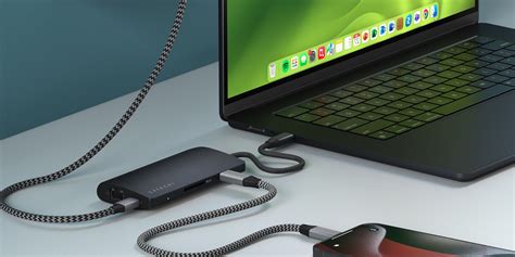 Satechi Usb C Multiport Adapter 8k V3 Debuts For M3 Macbooks