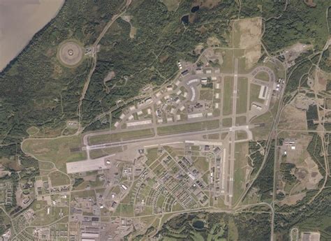 埃尔门多夫空军基地图册 360百科
