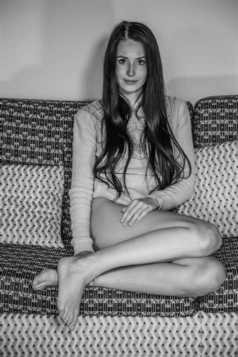Beautiful Babe Vanessa Angel Shows Her Lovely Body And Poses Naked In A Solo