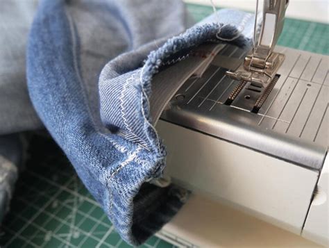 Learn How To Sew Elastic Directly To Fabric The Creative Curator