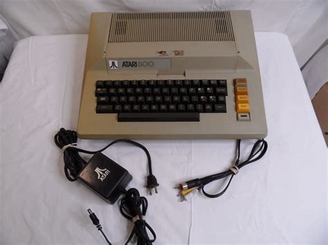 Vintage Atari 800 Computer System W Power Supply And Av Cable Tested For Sale