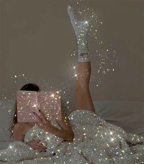 Pin By Canan Akpınar On Işıltıandİnci💎🤍 Glitter Photography Sparkly
