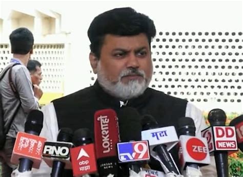 Ratnagiri News Uday Samant On Journalist Complain About Ratnagiri Dc