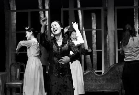 연극 꿈 해몽의 5가지 의미 보는 보러 가는 공연 하는 꿈 지식 코리아