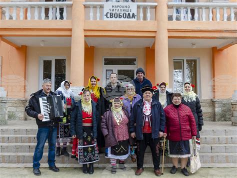 С конкурс за „най мераклийско“ вино и зарязване на лозата ще отбележи Трифон Зарезан балчишкото