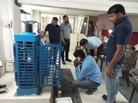 Digital Compression Testing Machine Ctm For Concrete Test And Calibration Capacity 1000