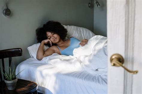 Why Women Need More Sleep Than Men Widetopics