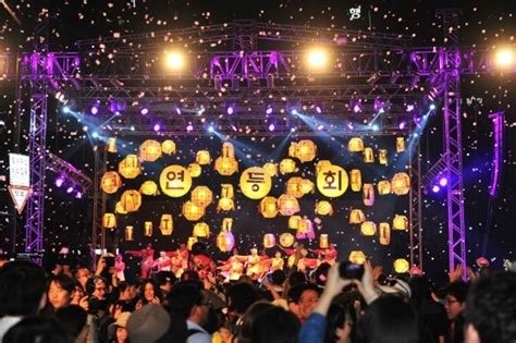 燃灯节 韩国自由行 韩国旅游攻略 韩国景点美食 在首尔旅游网