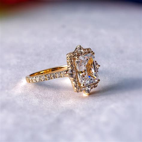 Dionne Solid Gold Ring Derora